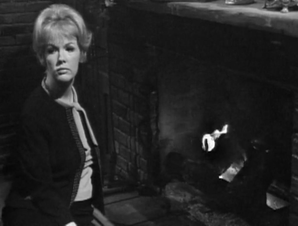 Episode 163: Poor relation – Dark Shadows Commentary