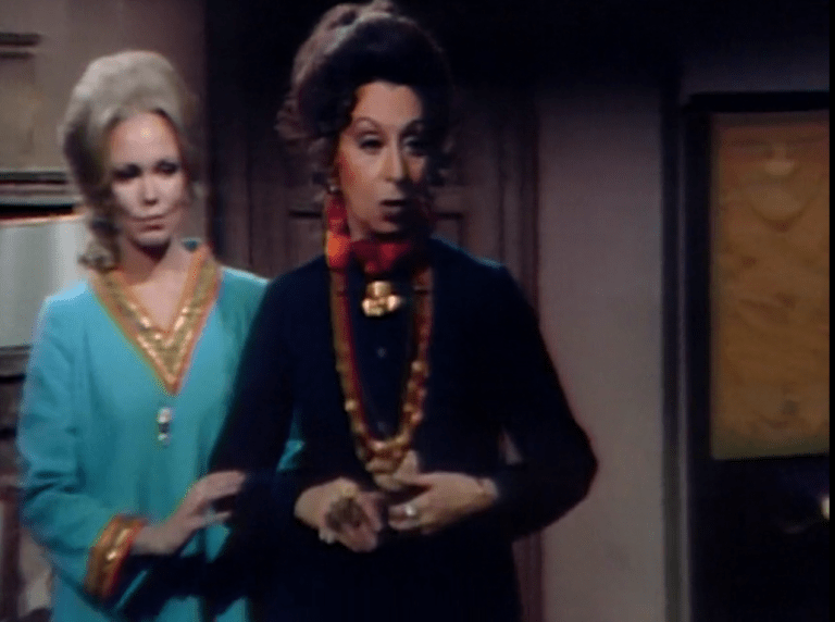 Episode 1013: Your reflection is getting smaller – Dark Shadows Commentary